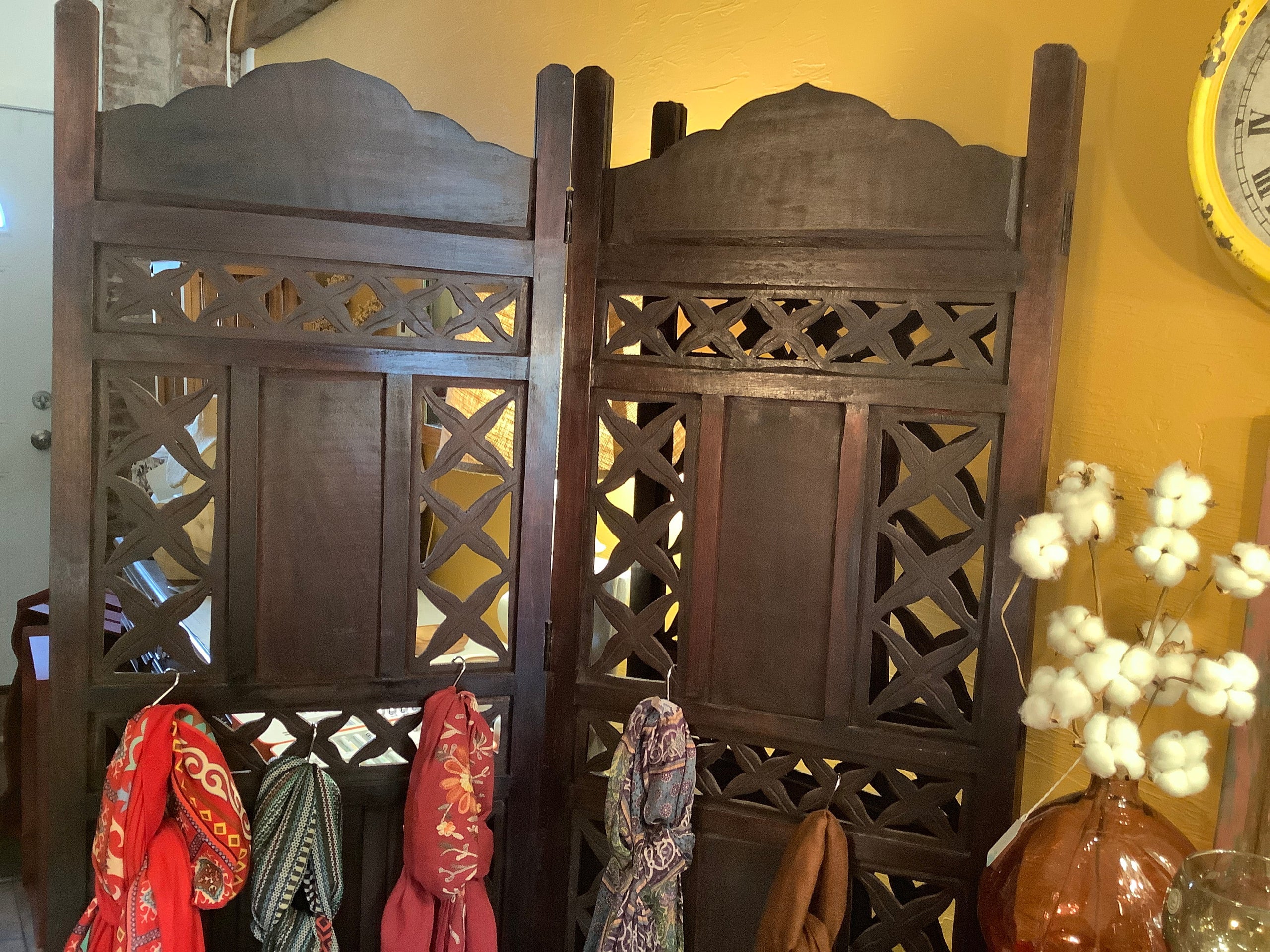 DISPLAY: Dark Wooden Room 3 panel screen | The Rustic Mandala